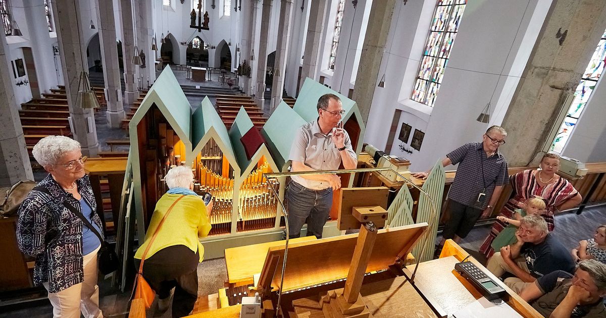 Gemünd: Organist führt hinter die Kulissen des Instruments | Kölner ...
