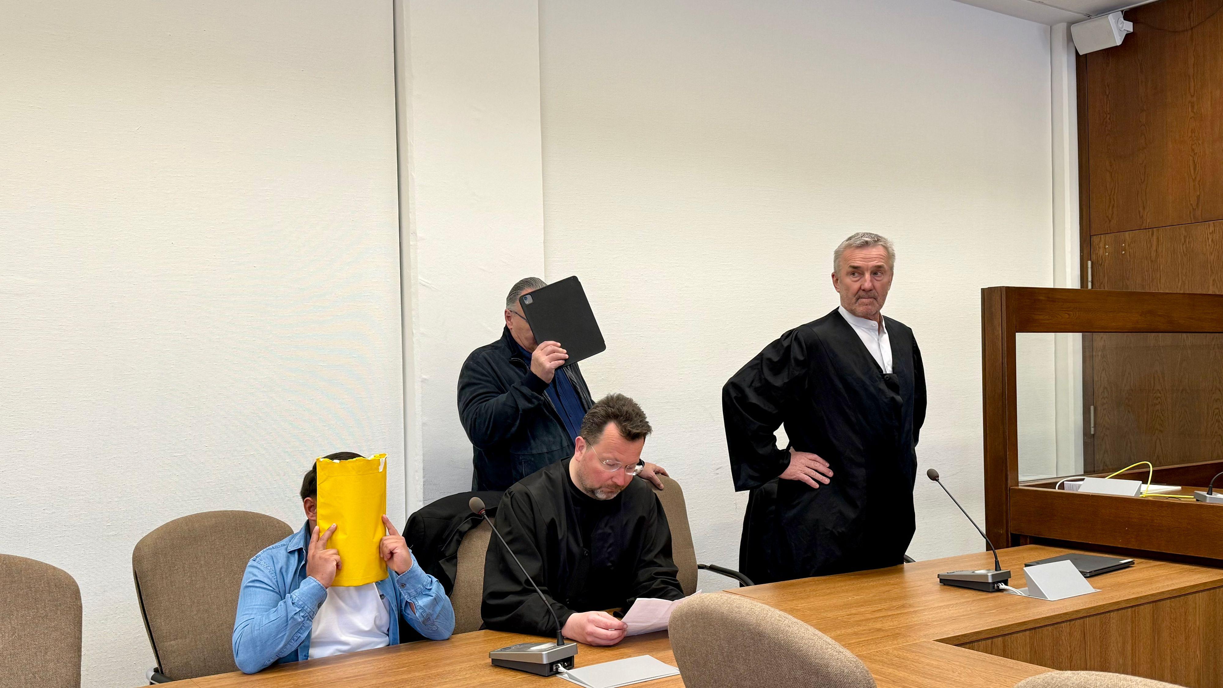 Leverkusen: Staatsanwalt will vier Goman-Immobilien einziehen | Kölner ...
