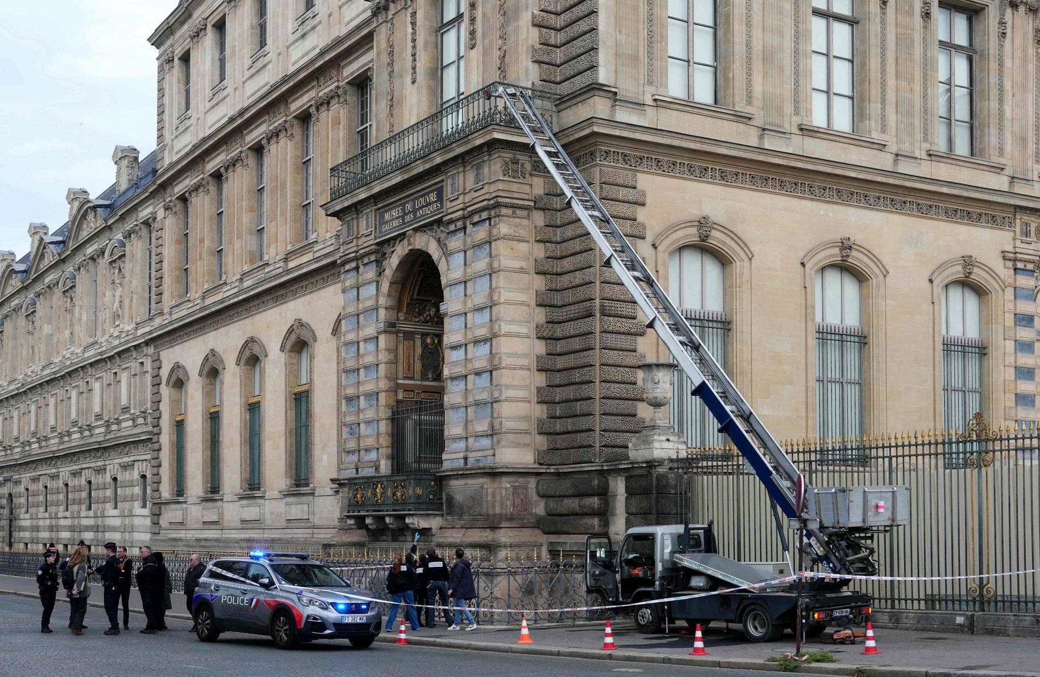 Louvre-Raub wird zum Kinohit: Spektakulärer Diebstahl wird von Romain ...
