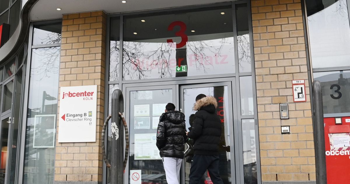 Neues NRW-Konzept Mehr Empfänger von Sozialleistungen in Jobs ...